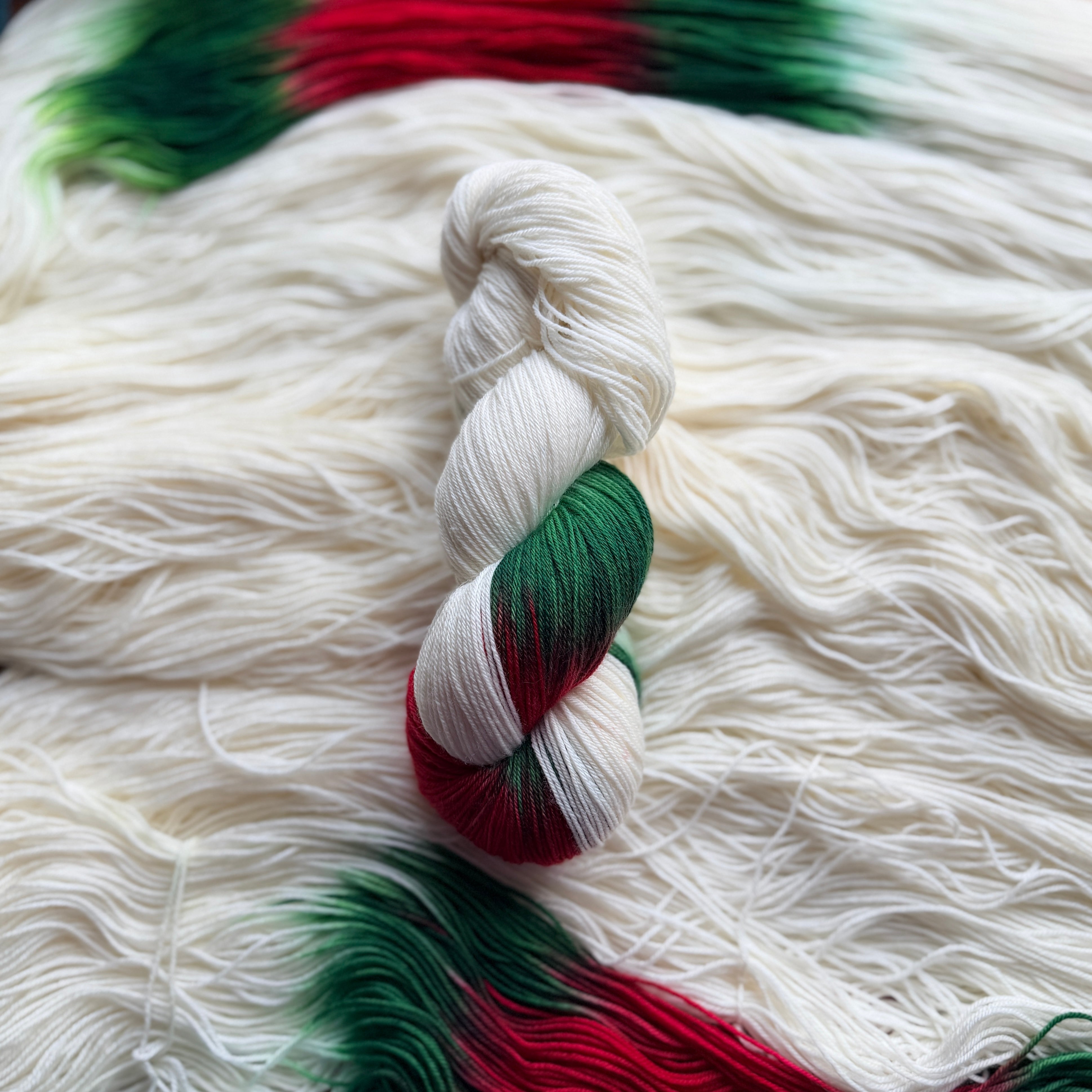 Holly - Deluxe Merino Sock Yarn | Assigned Pooling | Auridon Yarns